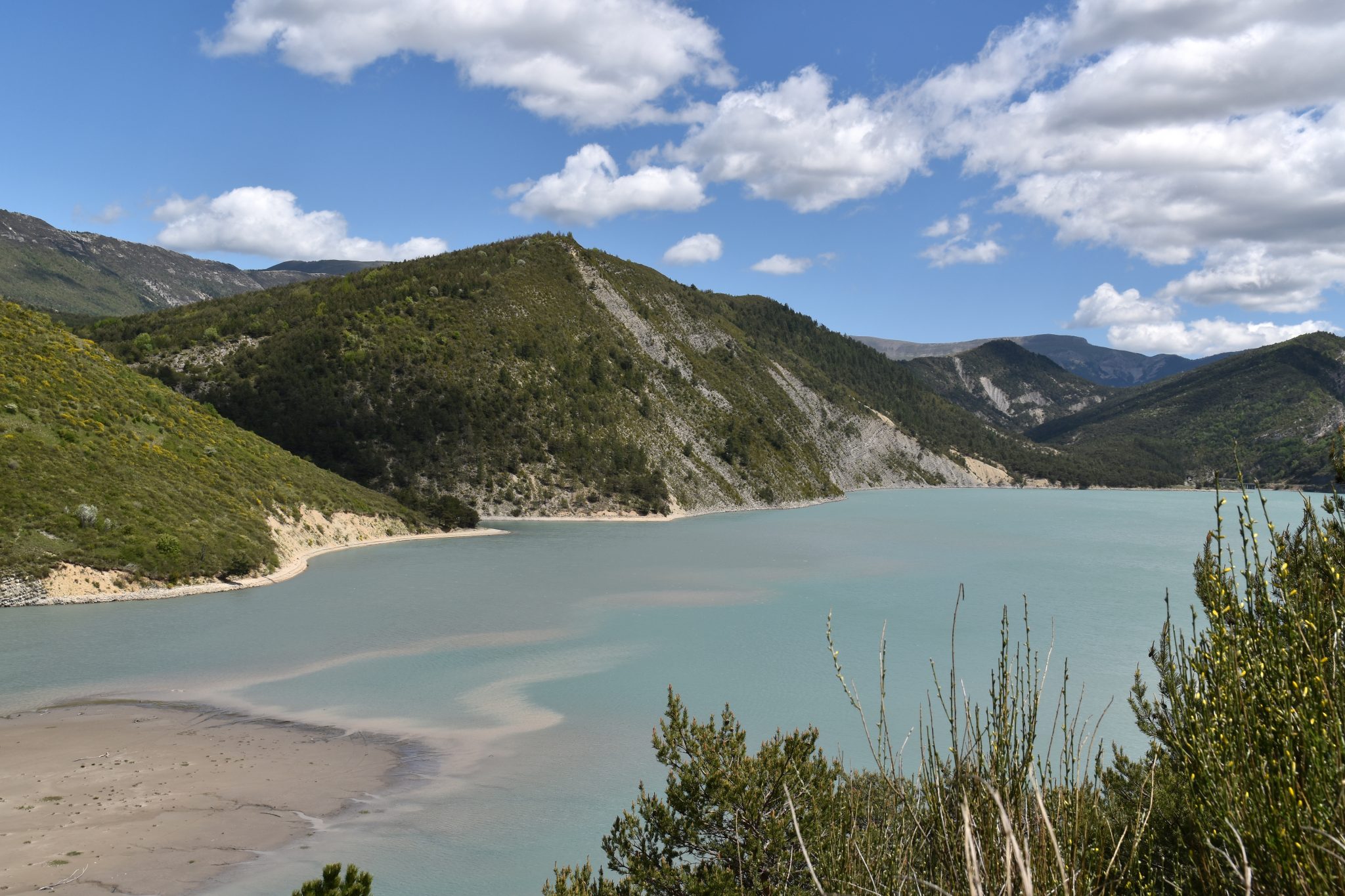 Camping au lac de Castillon : pêche et baignade au lac de Castillon